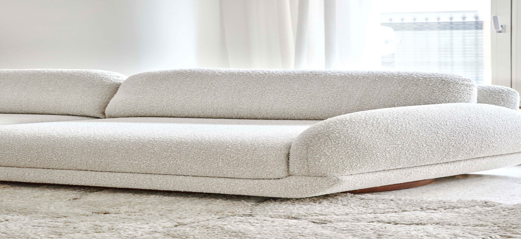 3-Sitzer Sofa - Bouclé Stoff in Oatmeal Weiß - NV GALLERY - MASSAO